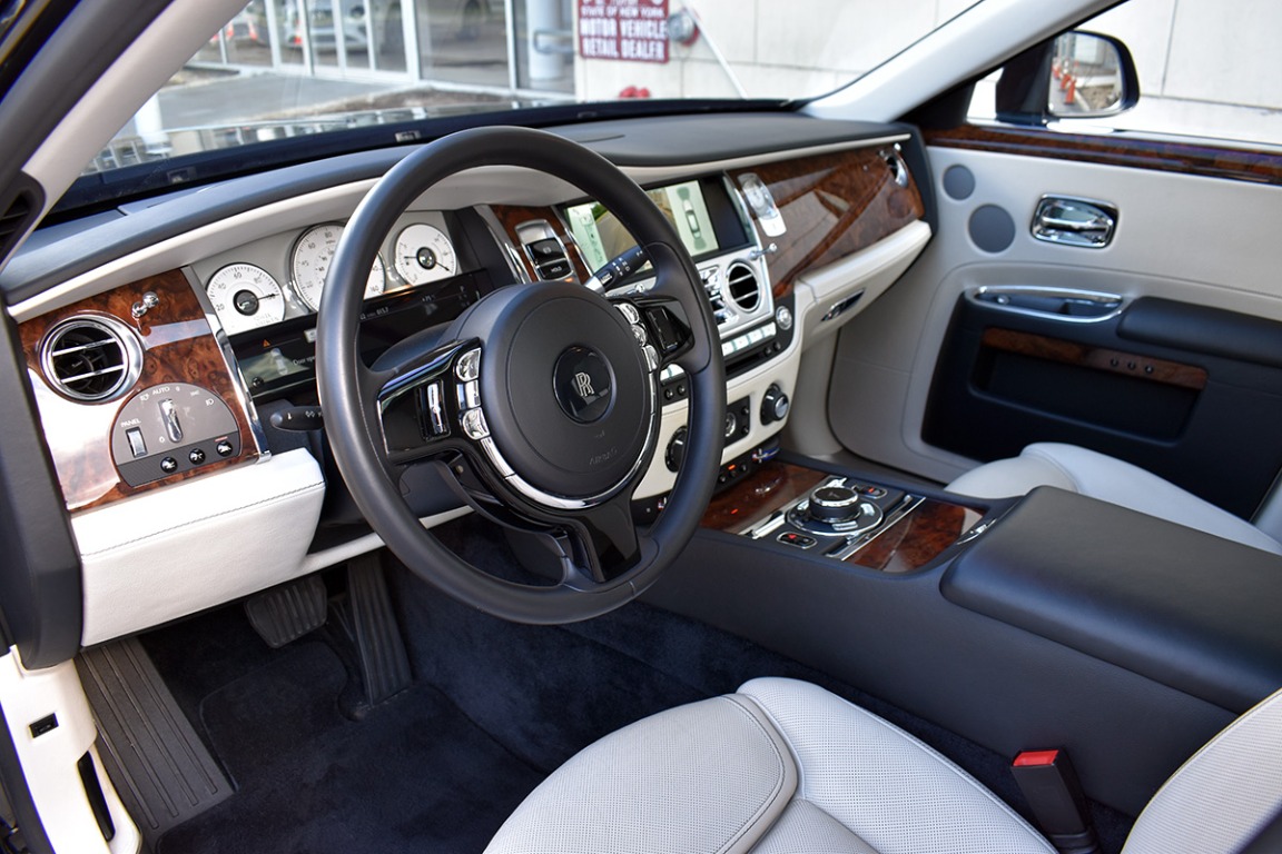 Rolls Royce Ghost Rear Interior