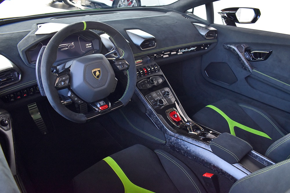 Lamborghini Huracan Performante Interior