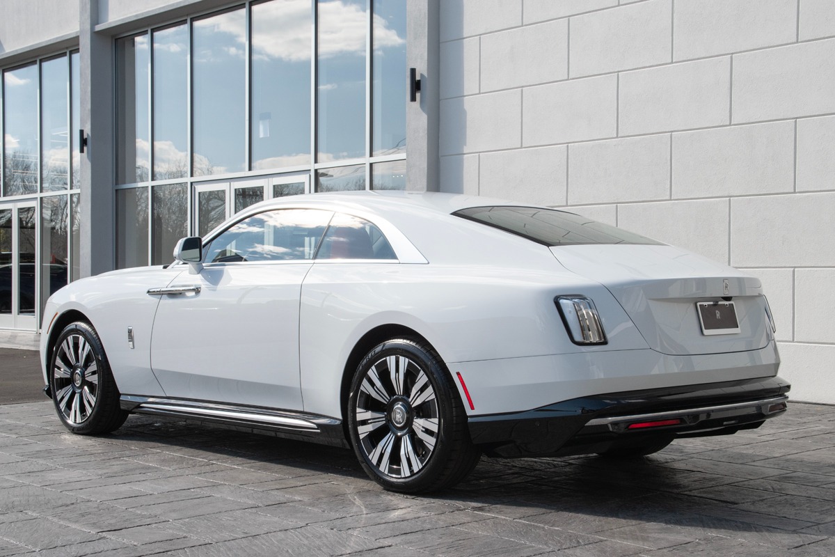 2024 Rolls-Royce Spectre Image 2