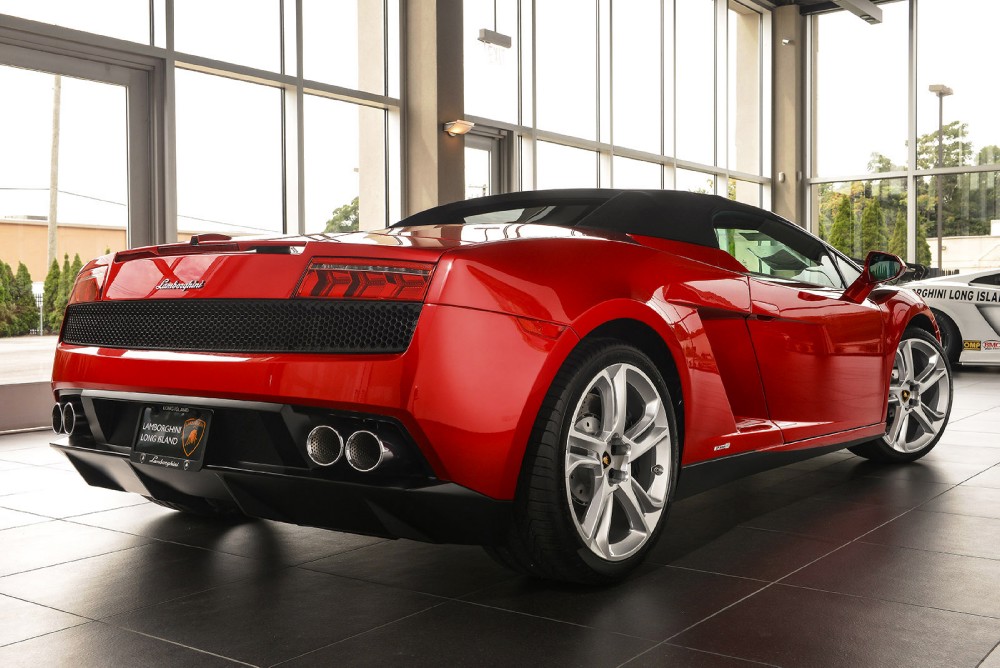 2022 Lamborghini Gallardo Red
